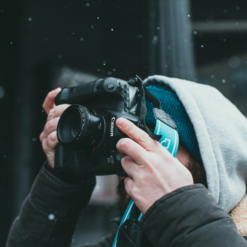 How to Cut the Middle Part of a Video: 5 Methods – Simple Author Box